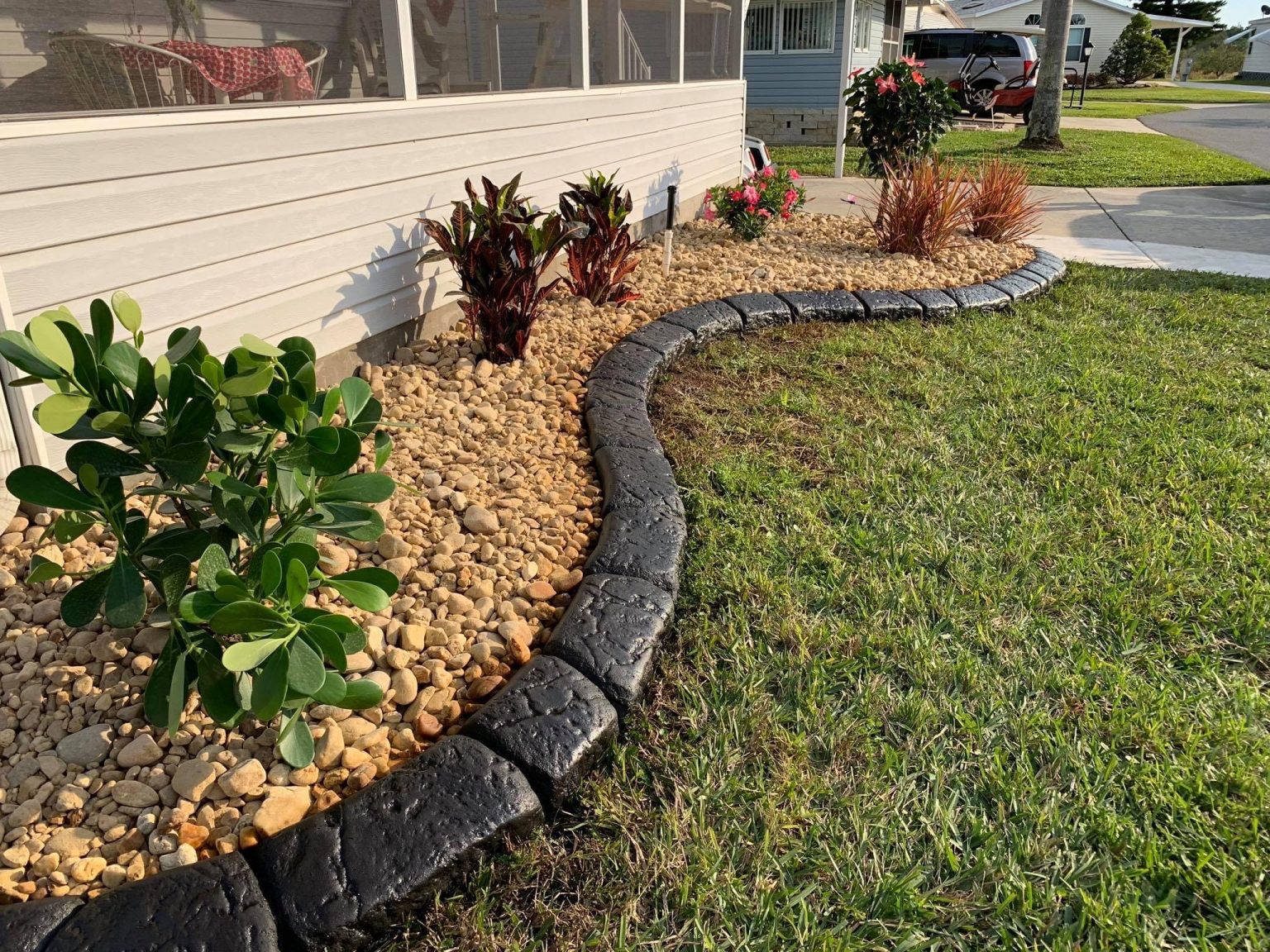 Stonecrest Curbing: Landscape Curbing & Edging in Tampa Bay